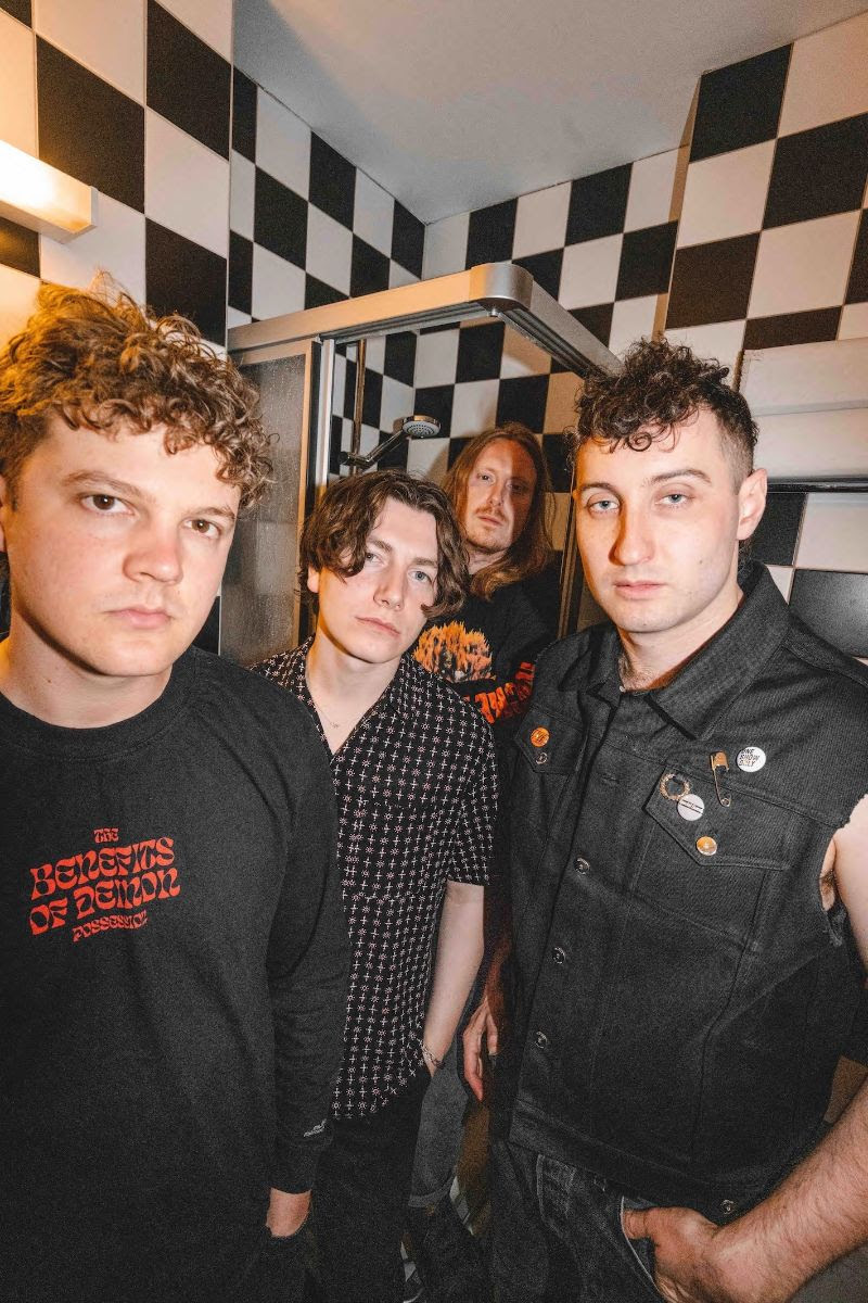 Sea Girls release brand new single 'Falling Apart' - OriginalRock.net