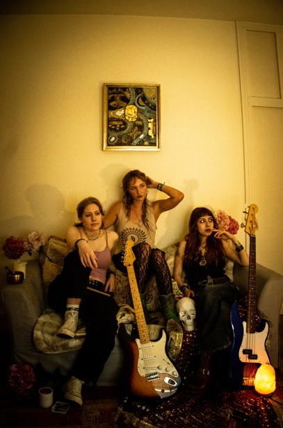 Just Like Honey unveil dreamy, bittersweet new single ‘Laugh about it ...